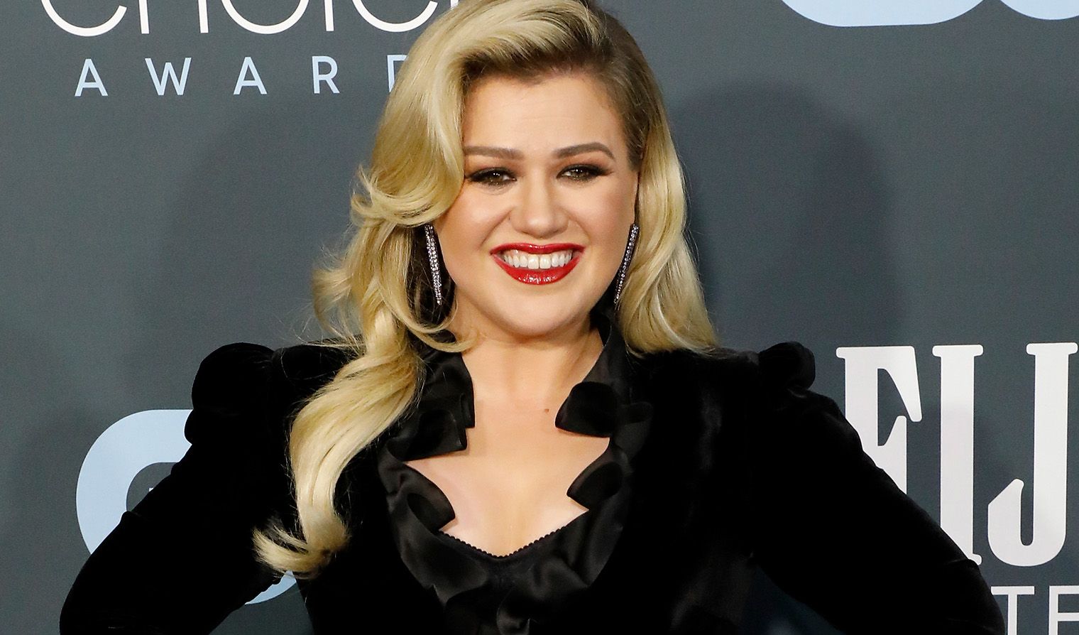 Kelly Clarkson Fandom | Biggest Fandoms in the World 2022 | FanSided